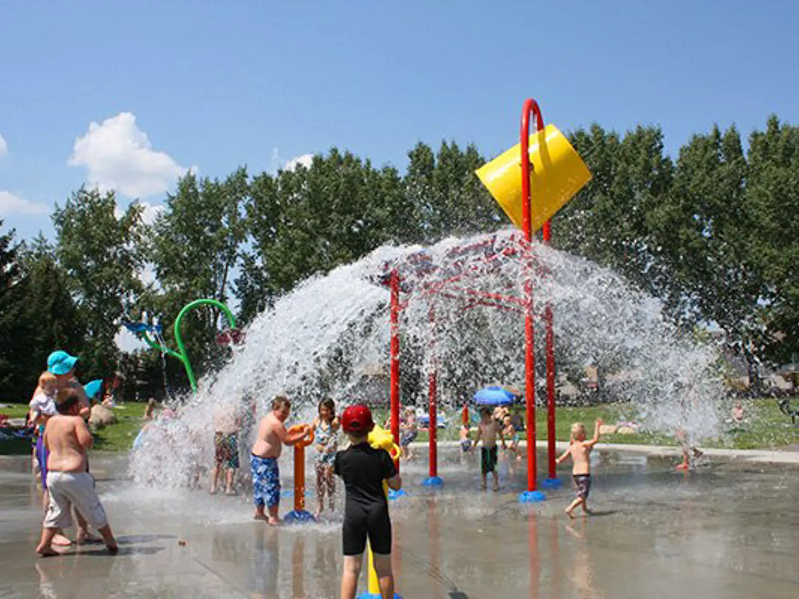 Pools & Spray Parks | City of Medicine Hat