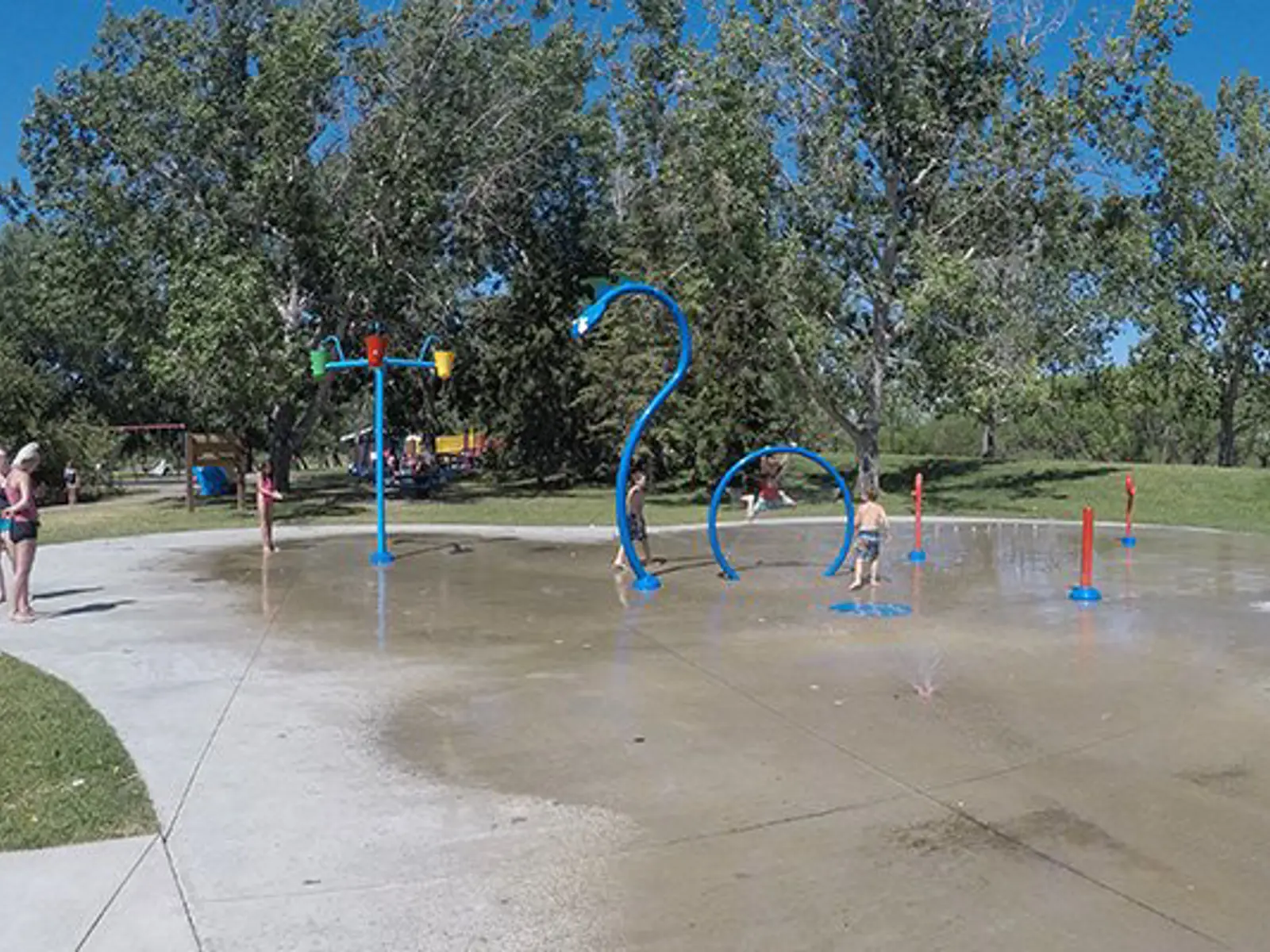 Pools & Spray Parks | City of Medicine Hat