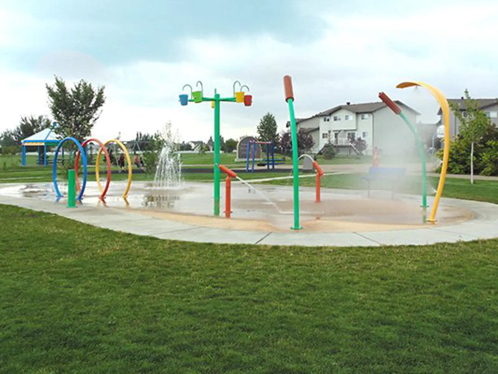 Pools & Spray Parks | City of Medicine Hat